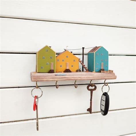 Ключница настенная деревянная вешалка для легких
