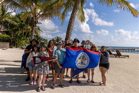 Tropical Marine Biology Class Takes Study Away Trip To Belize New