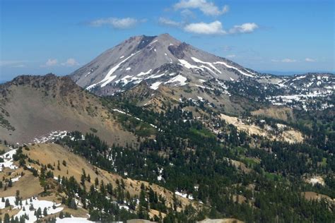 Californias ‘little Yellowstone Is Home To The Worlds Largest Plug