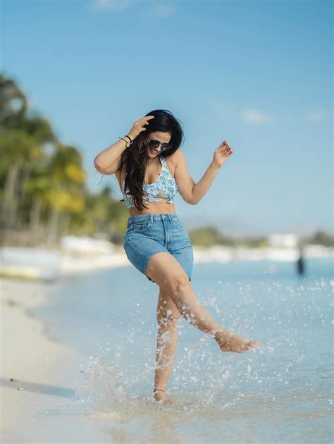 Shweta Tiwari Flaunts Her Toned Body See Beach Photos Timesbull