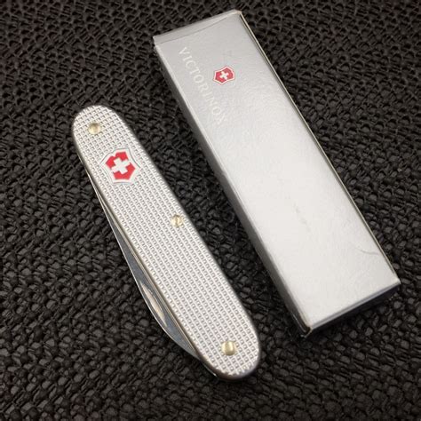 Victorinox Solo Alox Silver Swiss Army Knife Sports Equipment