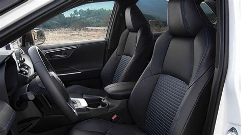 2019 Toyota Rav4 Interior Y Maletero Carwow