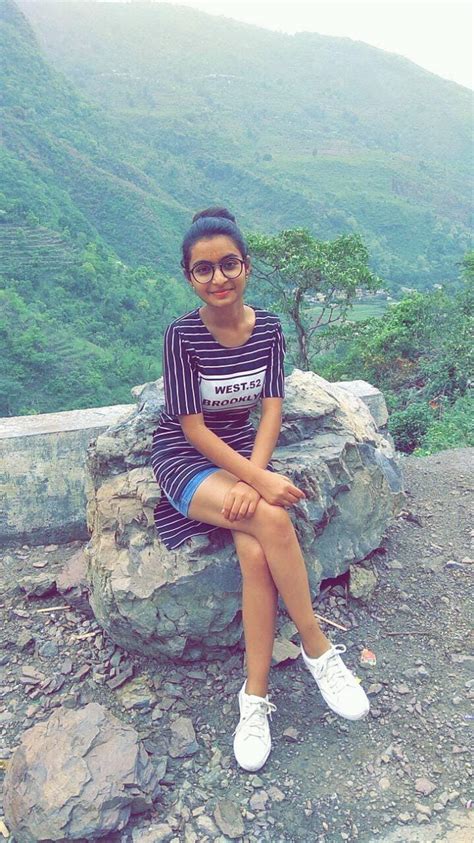 about pallavi chauhan medium