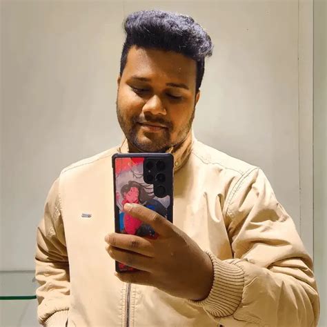 Hindi Youtuber Bidyut Kumar Mahato Biography News Photos Videos