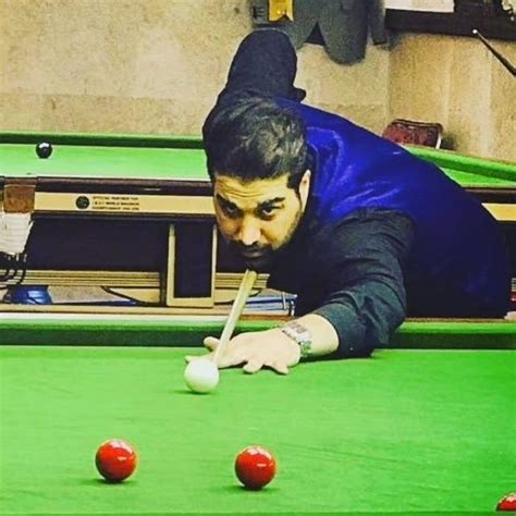 ‎باشگاه بیلیارد توپ سیاه‎ Ehsan Meshkat • Threads Say More