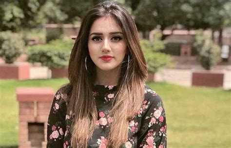 Tiktok Star Jannat Mirza All Set For Mainstream Media Debut Oyeyeah