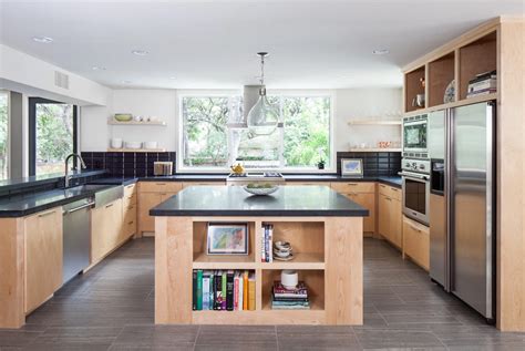 U Shaped Kitchens With Large Counters 87 Stylish Kitchen Ideas From
