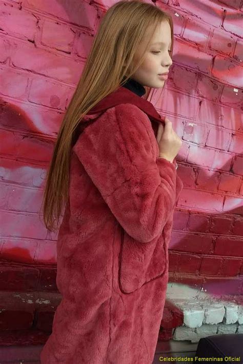 Celebridades Femeninas Oficial Sofia Parkhomenko Belleza Incipiente
