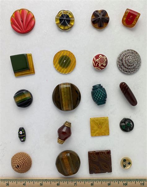Lot Detail Bakelite Buttons