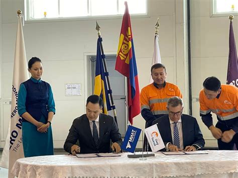 Үндэсний агаарын тээврийн компаниуд Оюу Толгой ХХК тай хамтын ажиллагааны гэрээнд гарын үсэг зурлаа