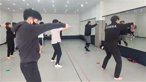 실시간 복싱 따라하기 5회차잽 백스텝 원투 백스텝 원투원투 슥빡 훅 위빙 아래 위 훅 위빙 위 아래 훅 위빙 1기