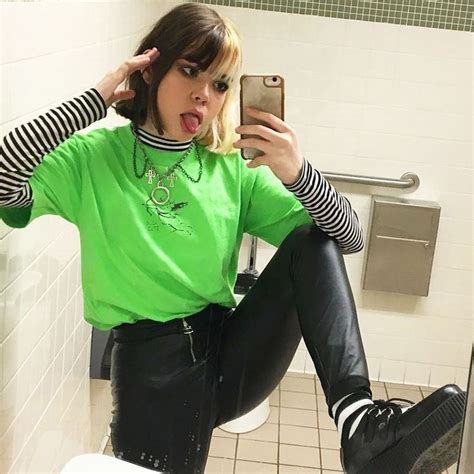 Pin de Navaya Pierson en hdhdhdhd Ropa estética Ropa grunge Ropa retro