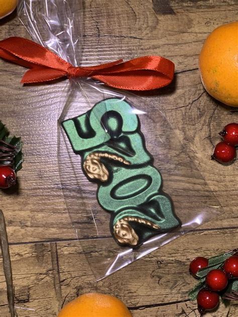 Шоколадні цифри 2025 шокоцифри 2025 2025 із шоколаду шоколадні