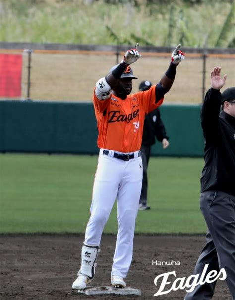 한화 Ml 1위 최고 유망주 대활약→단 1g 만에 선발 제외 무슨 일 사령탑은 극찬했다 오키나와 현장