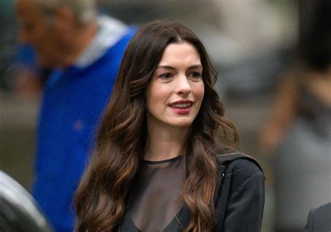 Anne Hathaway Measurements Net Worth Nickname Height Weight And Bra