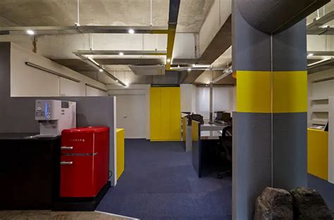 컬러감 있는 포인트 미드센추리 모던 25평 캐주얼 사무실 인테리어 인천 서구 연희동