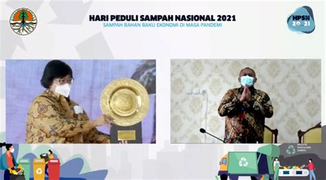 Pemkot Surabaya Terima Penghargaan Dari Kementerian LHK Atas Keberhasilan Kurangi Volume Sampah