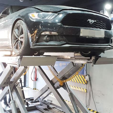 포드 머스탱 리퀴몰리 롱타임 하이텍 엔진오일 교환 및 디퍼런셜 오일 온 메카닉 수입차 경정비 전문점