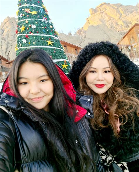 Ирэх жил өвчин зовлон бага сайхан цаг Алтанцэцэг Дуучин