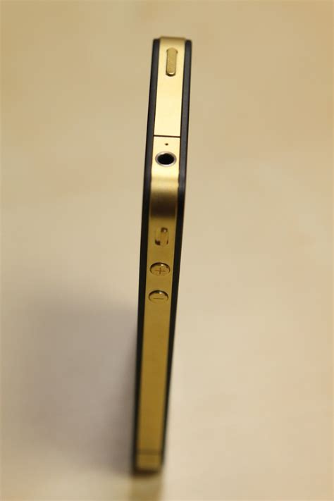 iPhone 4 Gold Edition:Gadget Reference