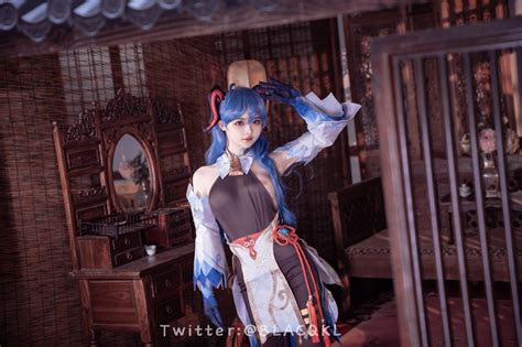 白莉爱吃巧克力 甘雨 画板 Voiux 图库