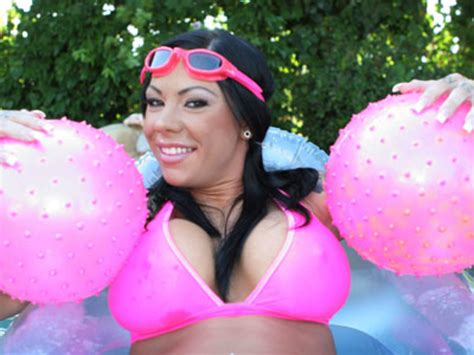 Horny Bitch Squirts All Over Herself Xxx Dessert