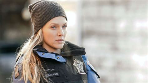 Tracy Spiridakos Revolution 2024 Tracy Spiridakos Und Ihre Erste