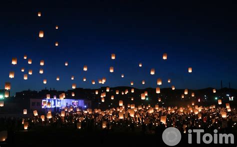 Фото Бурхан багшийн их дүйчэн өдөр гэрэлт зул өргөх ёслол боллоо