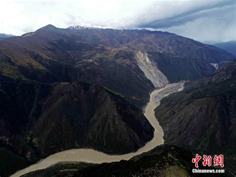 震撼！空中俯瞰金沙江白格堰塞湖 新闻中心 温州网