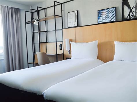 이비스 파리 투르 에펠 캉브론 15엠므ㅣ데이오프