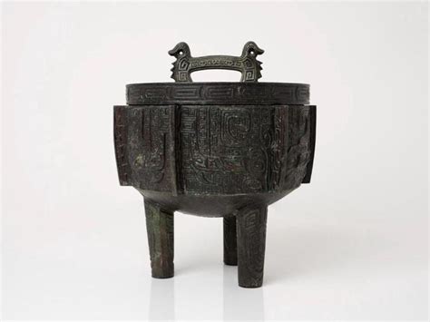 Large Asian Metal Ice Bucket Vintage James Mont Style Ice Bucket