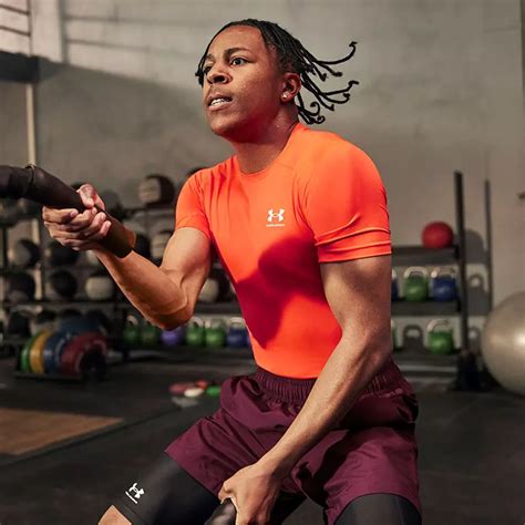 Under Armour | Sportkleidung, Sportschuhe und Accessoires