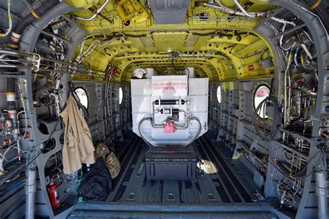 Worlds Largest Firefighting Helicopters Land In Oc To Help Battle