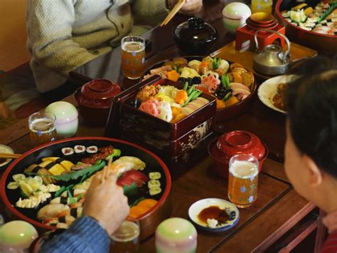 大晦日におせちとお寿司を食べる 本州の人が驚く北海道民の年末年始の過ごし方 北海道likers