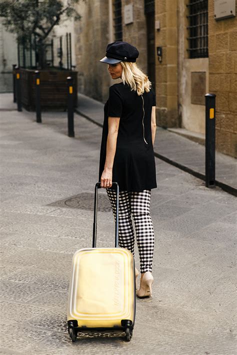 Travel Tipp Der Popsicle Trolley Von Mandarina Duck The Clique Suite