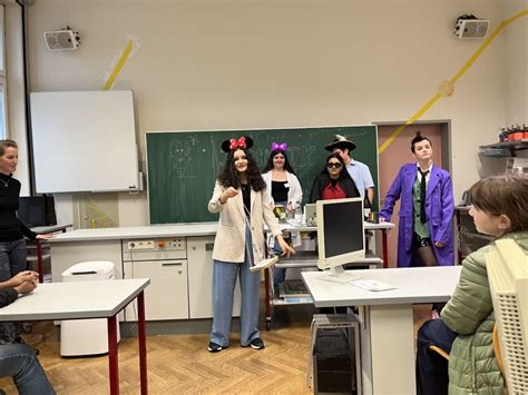 Tag Der Offenen T R Grg Rosasgasse Wien