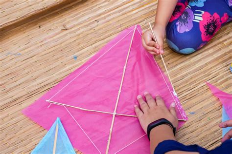 How To Make A Kite Out Of Paper