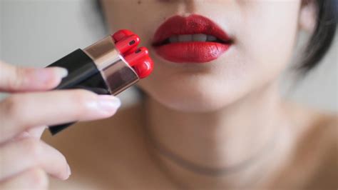 Huawei Freebuds Lipstick Wireless Looks Gadgetmatch