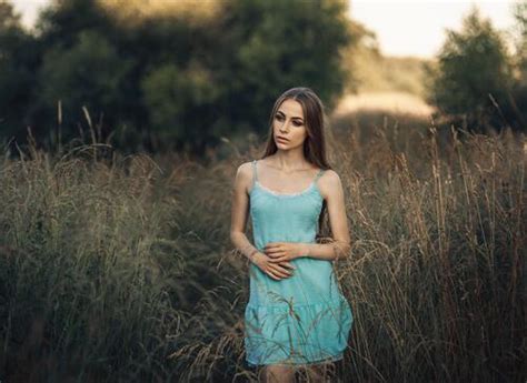 Обои платье модель лес портретная фотосъёмка фотосессии от Vozuru картинки на рабочий стол и