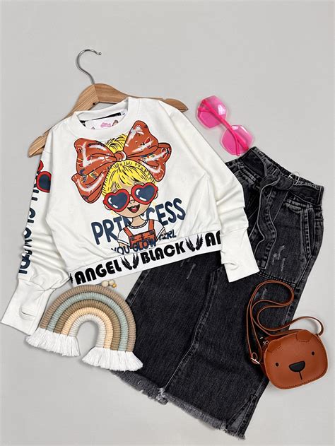 فروشگاه پوشاک بچه گانه نی نی گلی کراپ دخترک عینک قلبی کد ۲۰۸۱