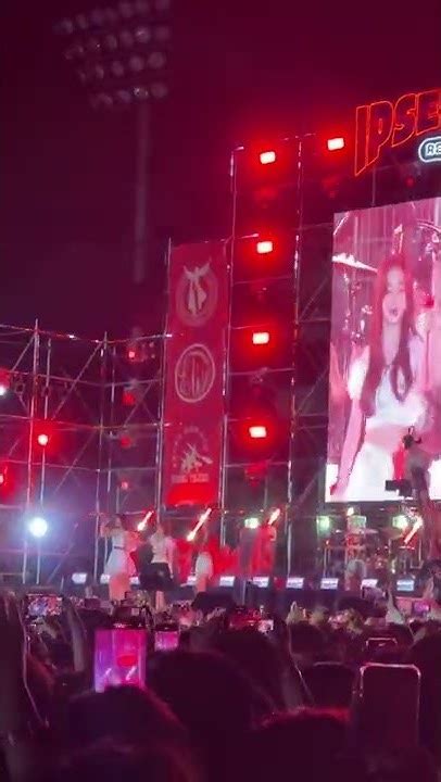 꽃가루를 날려 폭죽을 더 크게 터뜨려 Youtube