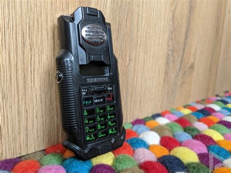 De vergeten (en unieke) telefoon: Samsung SPH-N270 - de Matrix Phone