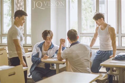 Nam Sinh Vi N Sexy R Nhau Khoe Qu N S P Vua Qu N S P Ch I T Nh D C Nam