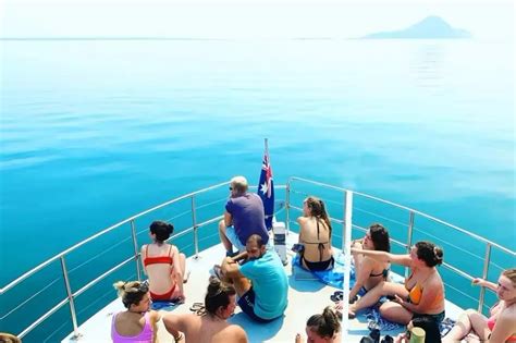 시드니 출발 포트 스티븐스 일일 투어 샌드보딩 돌고래 크루즈 중국어 가이드 Funbooky