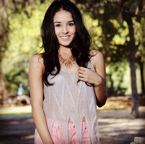 Violeta R Live Talent