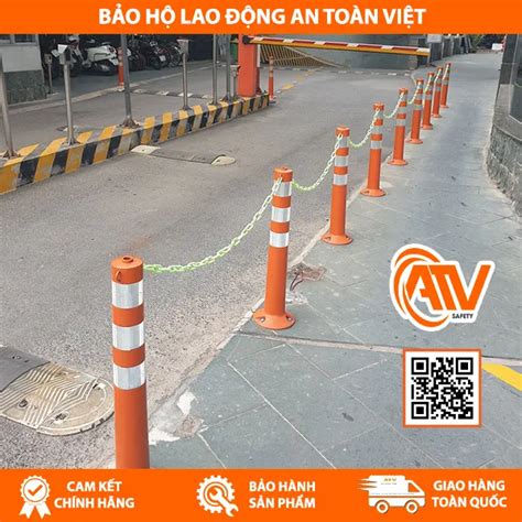 Cọc Tiêu Hình Trụ Có Dây Xích An Toàn Việt