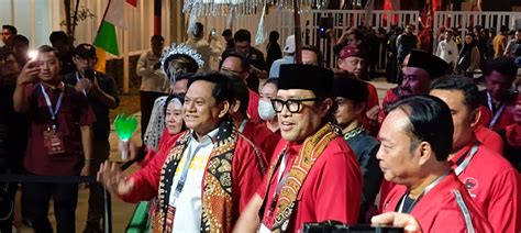Menjelang Penutupan Pdip Usung Jeje Wiradinata Ronal Surapradja Di