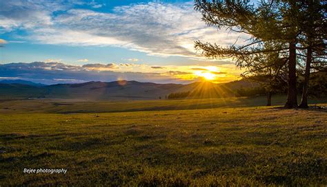 “Сайхан зураг дарахад сэтгэл баяраар бялхаж хэд үзсэн ч уйдахгүй мэдрэмж төрдөг”