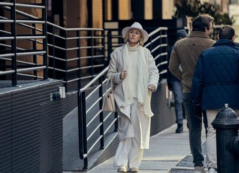 Danas Kopiramo Stil Naomi Watts U Seriji The Watcher