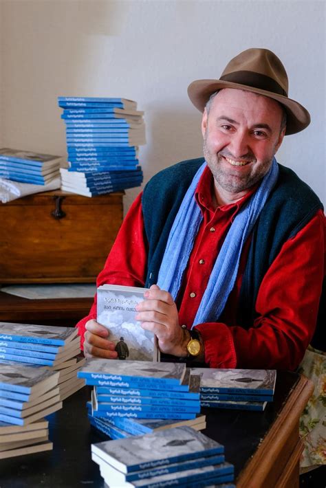 “დღეს ჩემს პირველ წიგნზე “მაი როის იქნება” გეტყვით ცოტას” ზურა